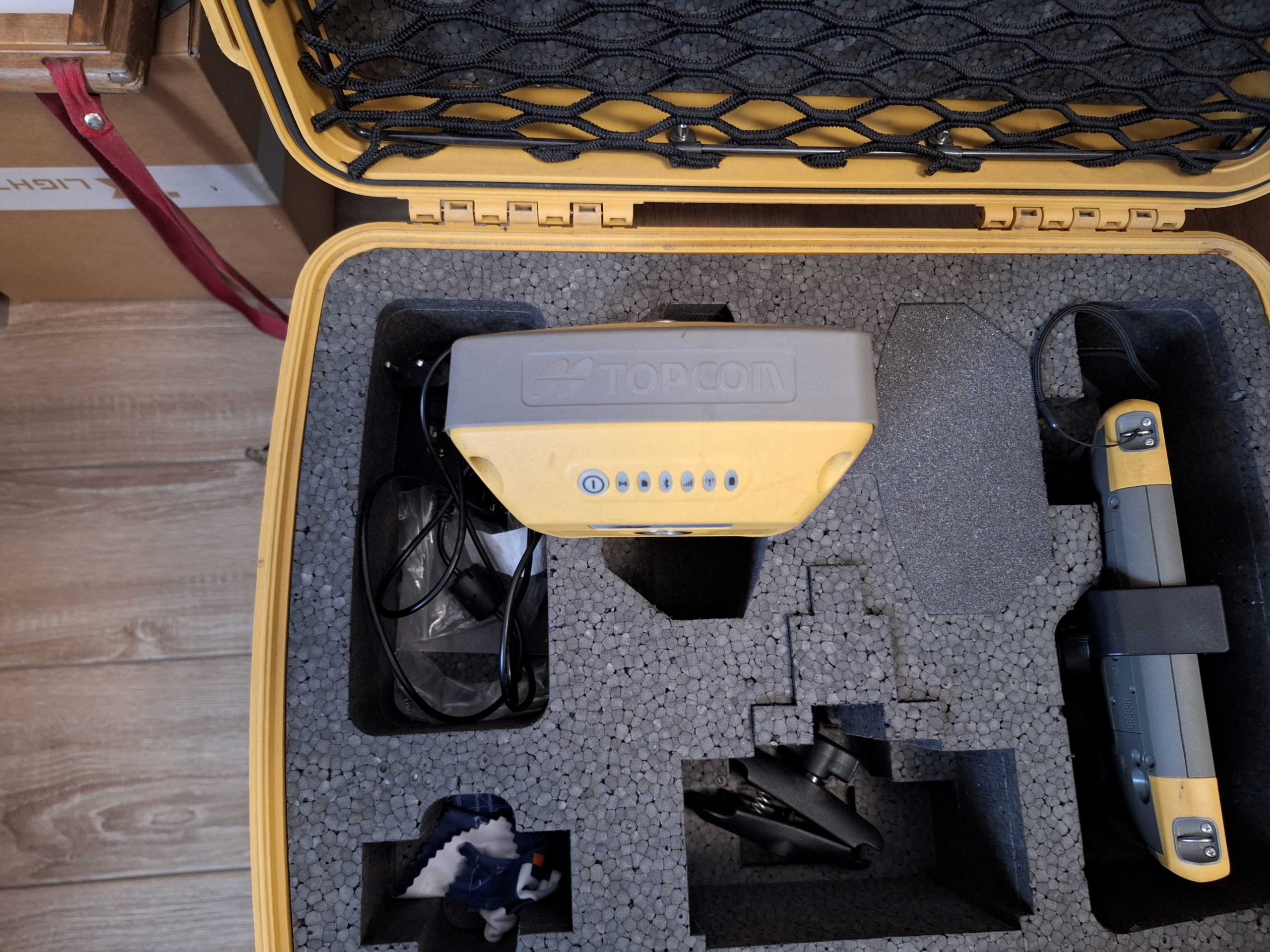 TOPCON HIPER VR year of production 2019 + FC5000 controller - Geosell.eu